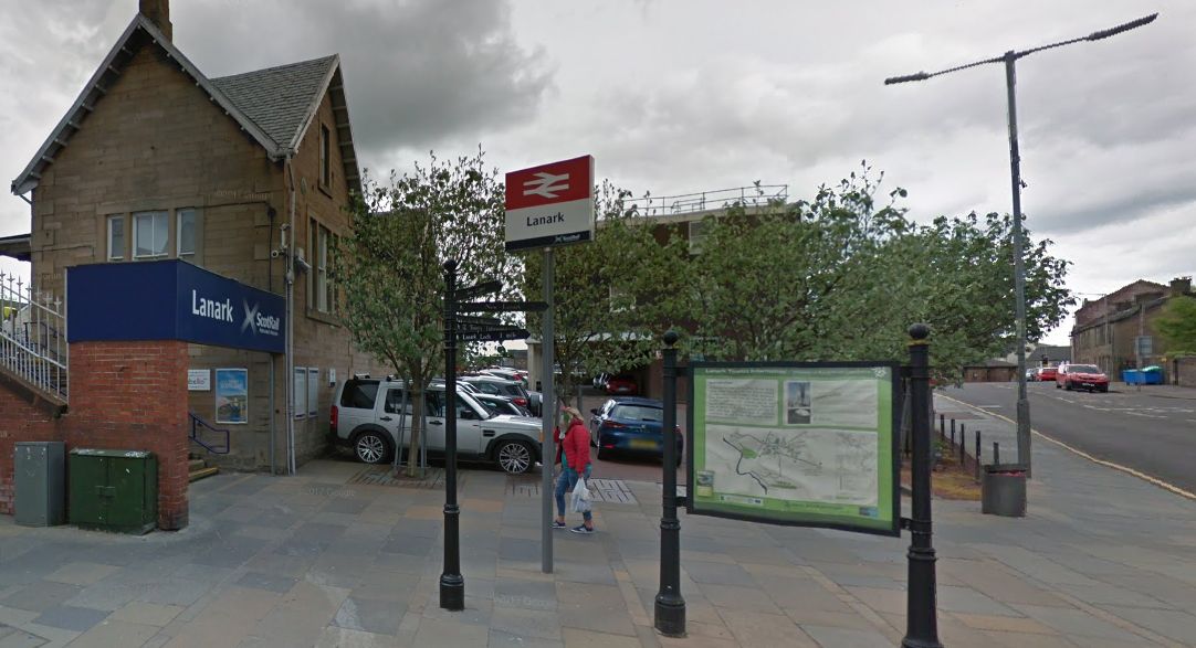 Teenager assaulted at Lanark train station | News - Clyde 1 Teenager assaulted at Lanark train station | News - Clyde 1